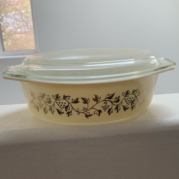 Kitchen | Vintage Pyrex Promotional Gold Leaf | Poshmark